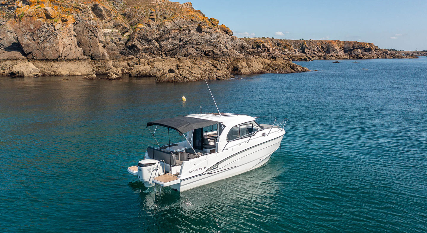 ANTARES 8 | BENETEAU