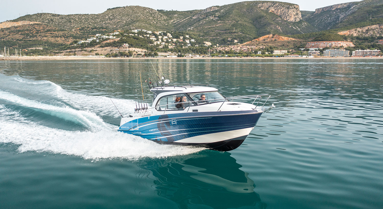 Antares 8 Fishing | BENETEAU
