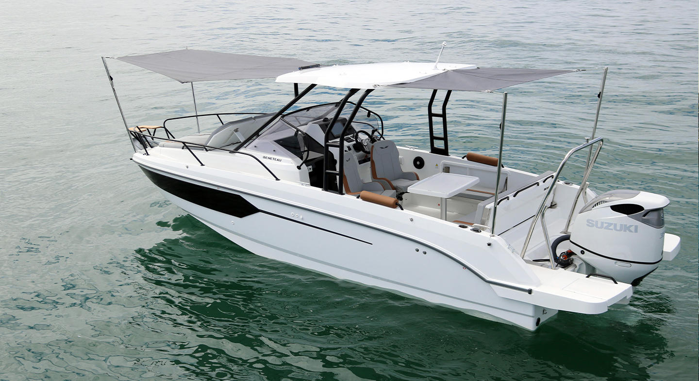 Flyer 8 SUNdeck | BENETEAU