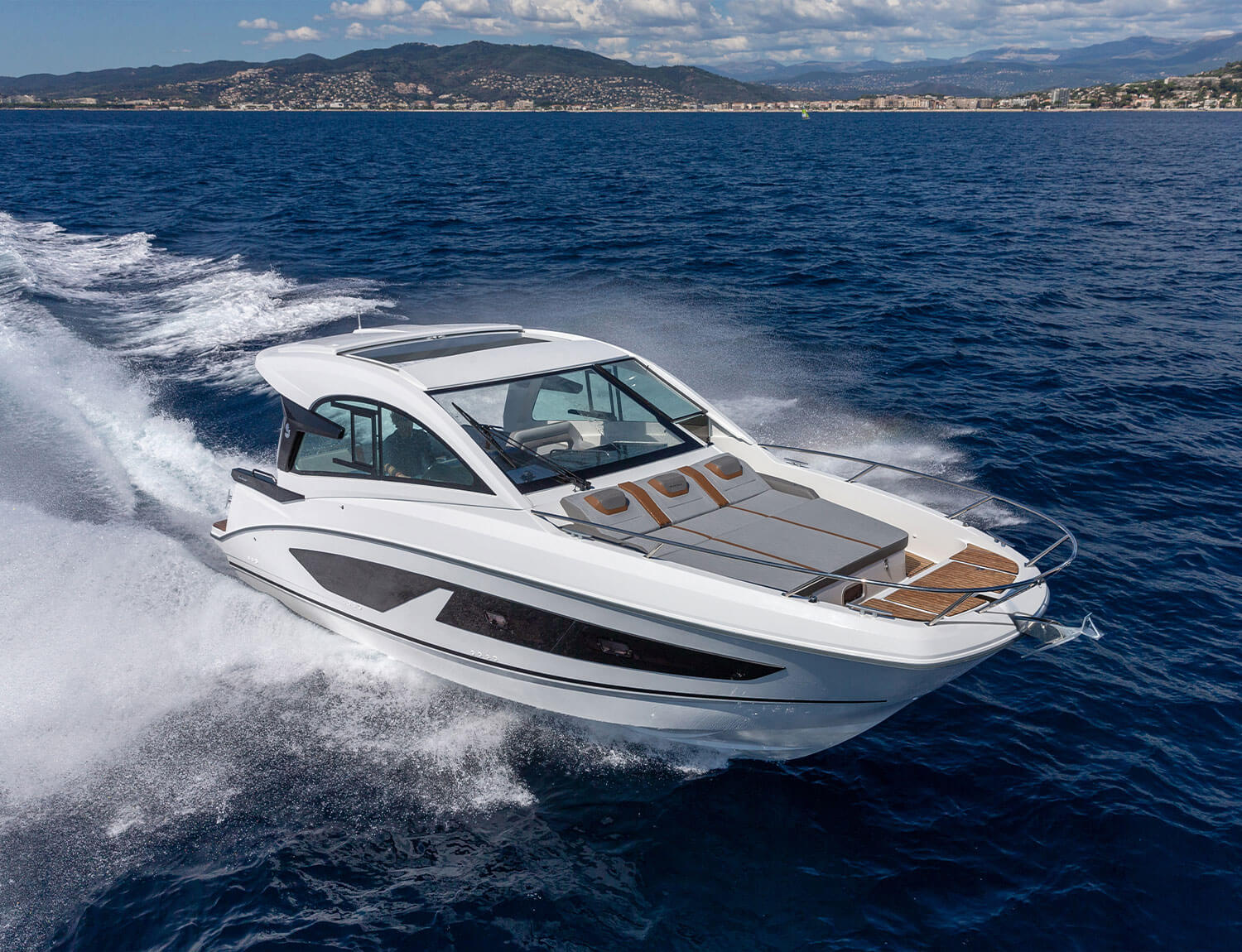 Montreal In-Water Boat Show | BENETEAU