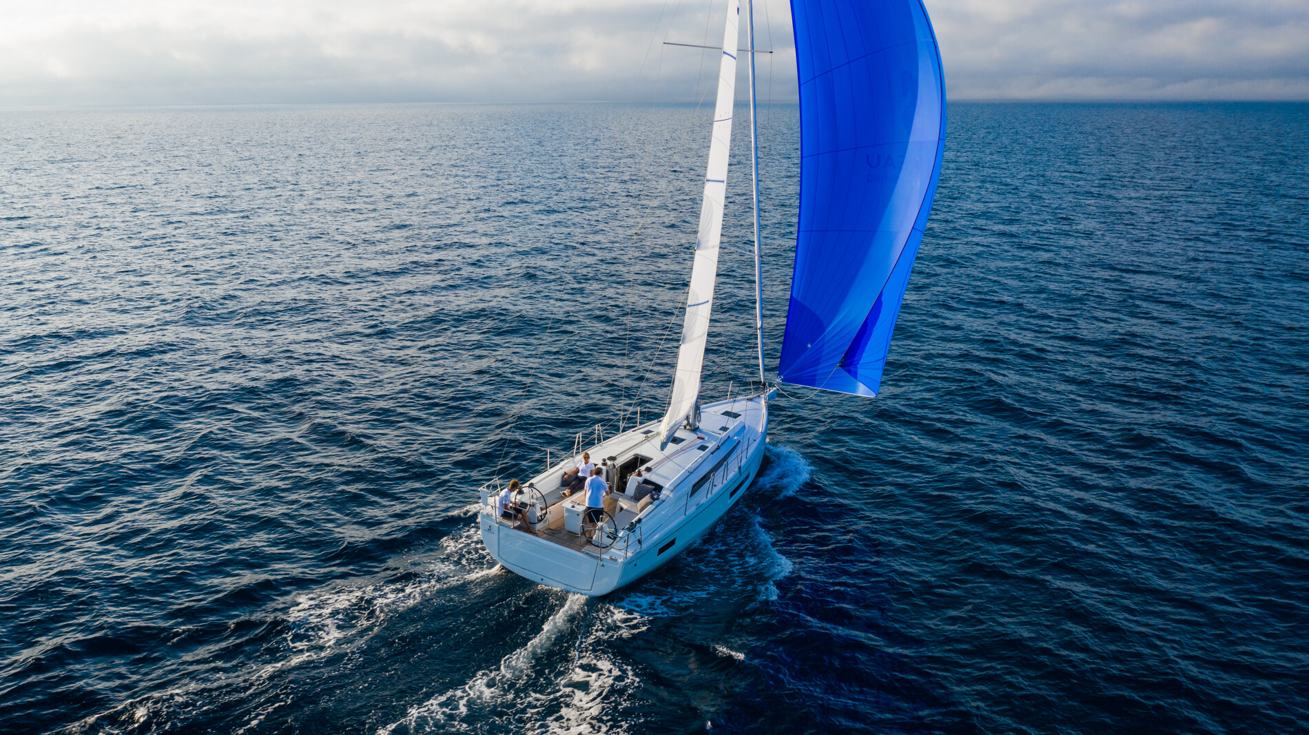BENETEAU Oceanis 40.1 | Comfortable In All Latitudes