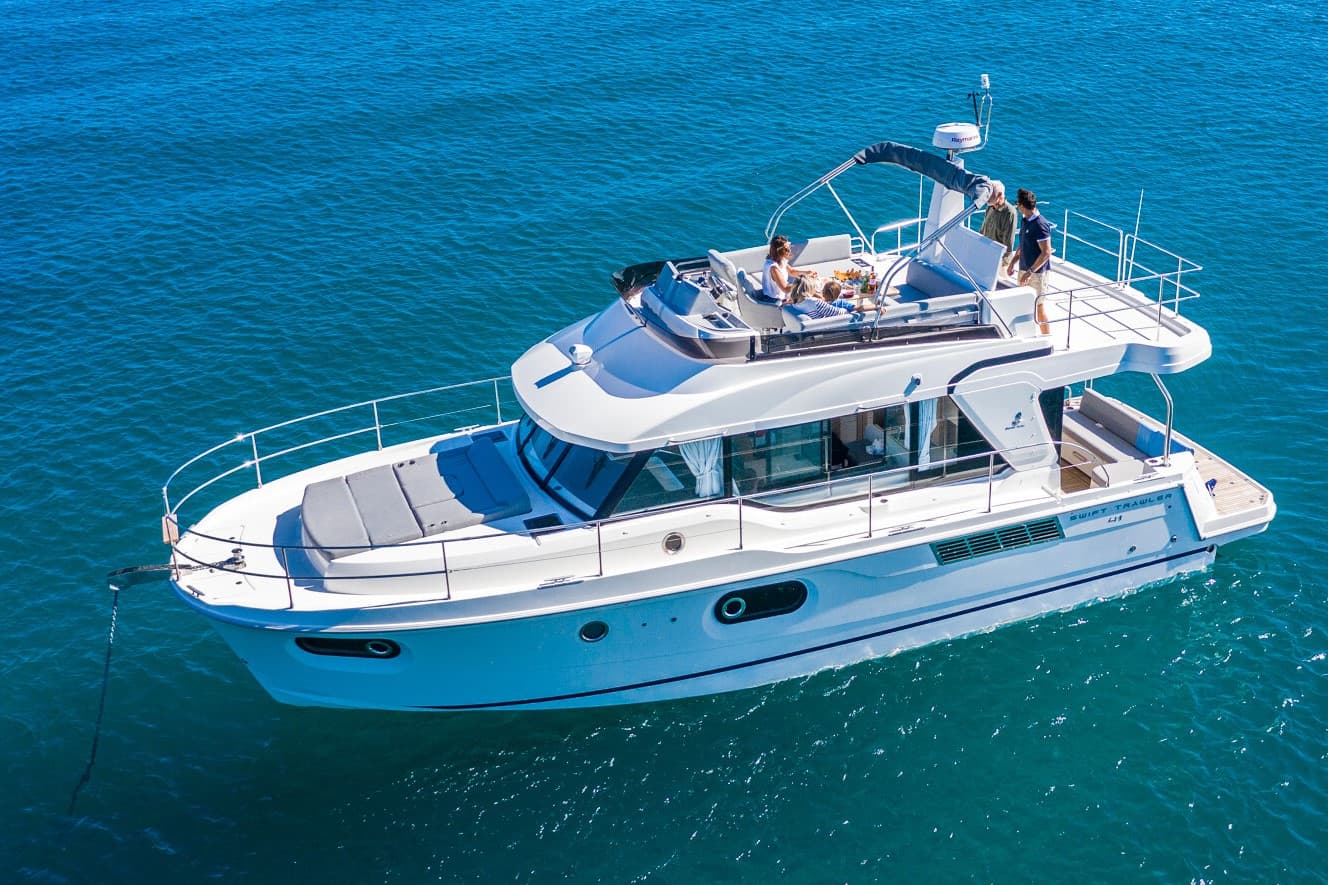 BENETEAU Swift Trawler 41 | Best entertainment trawler for long travel ...