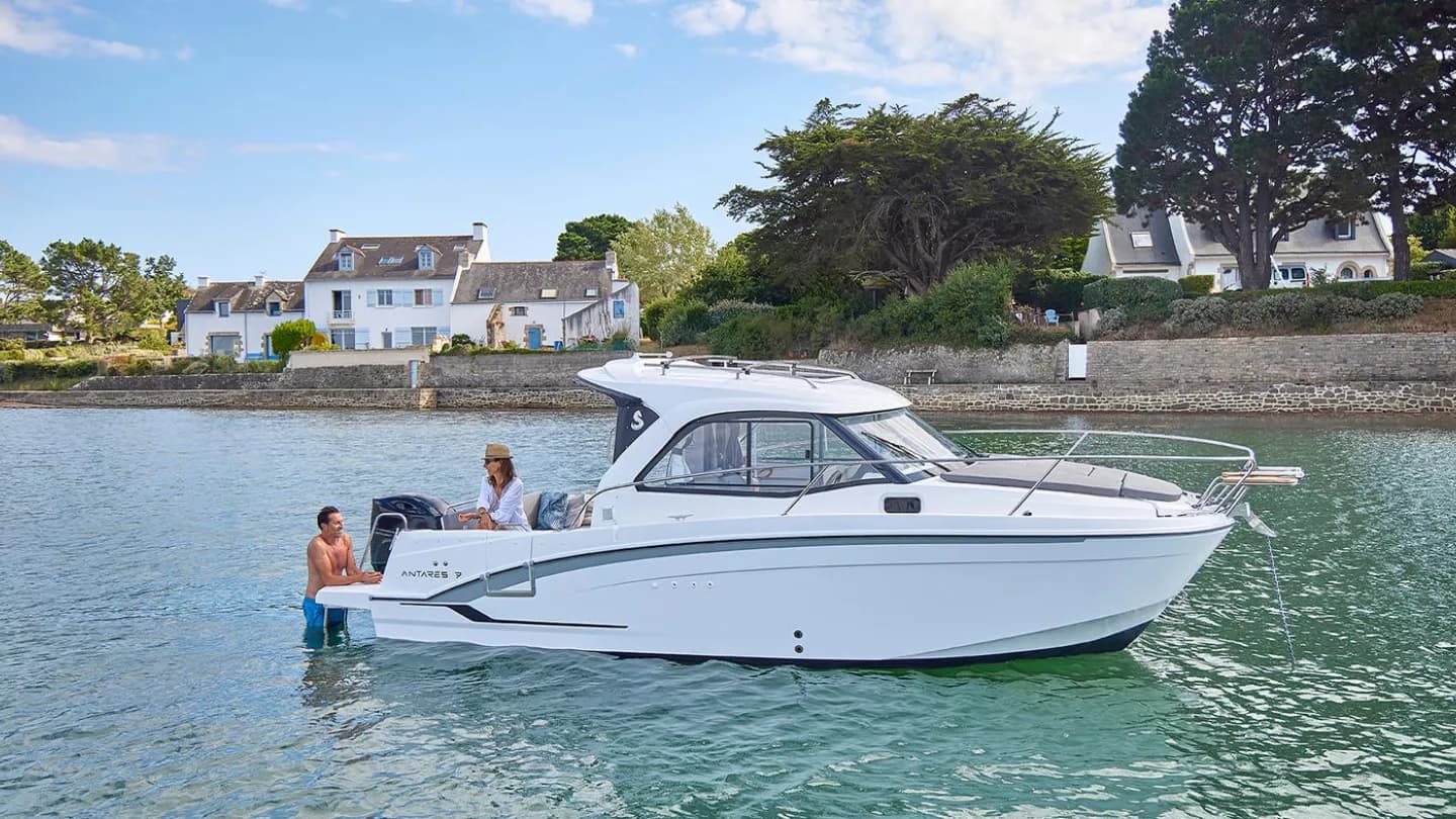 BENETEAU Antares 7 | A host of new features