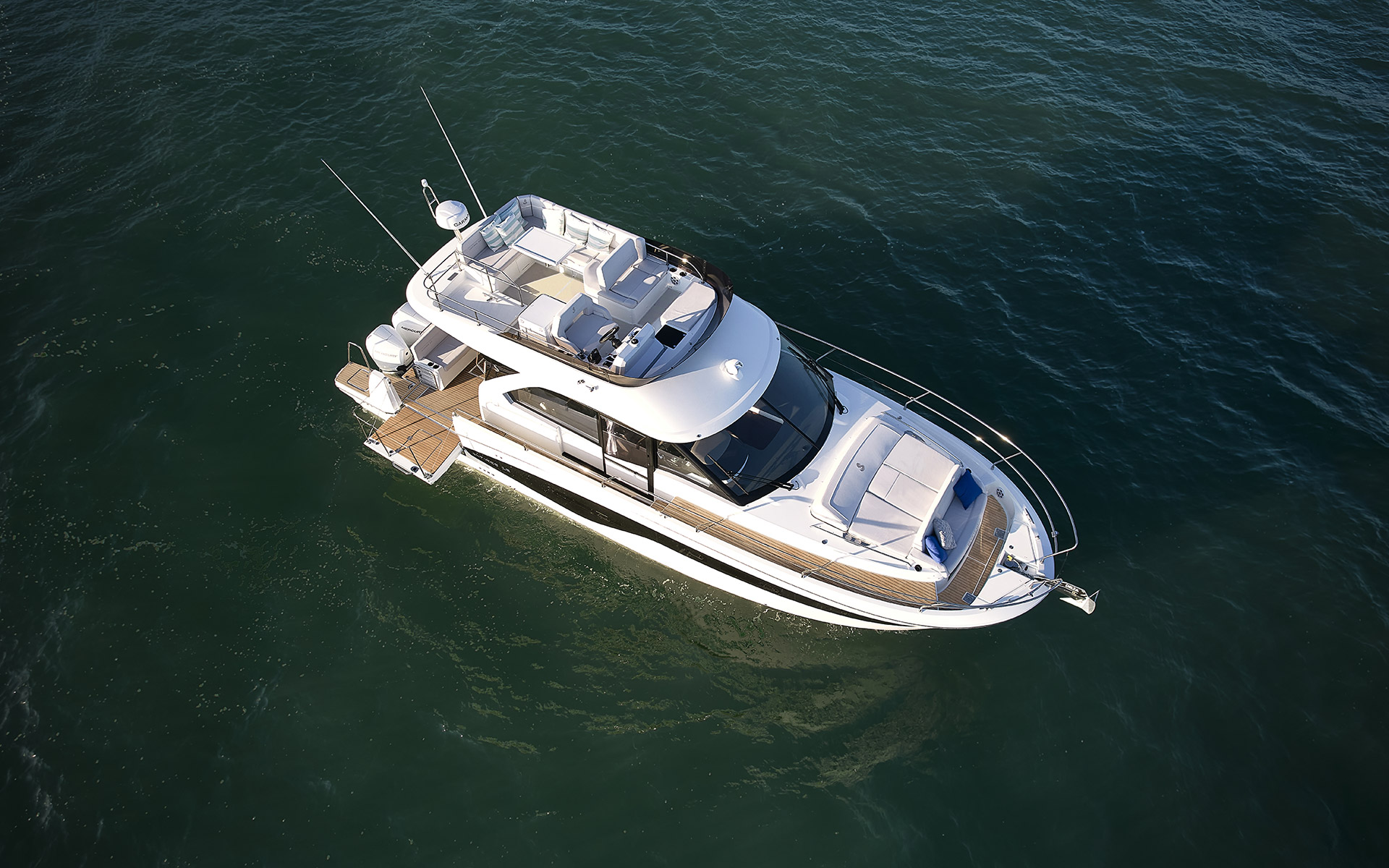Antares 12 Fly | BENETEAU