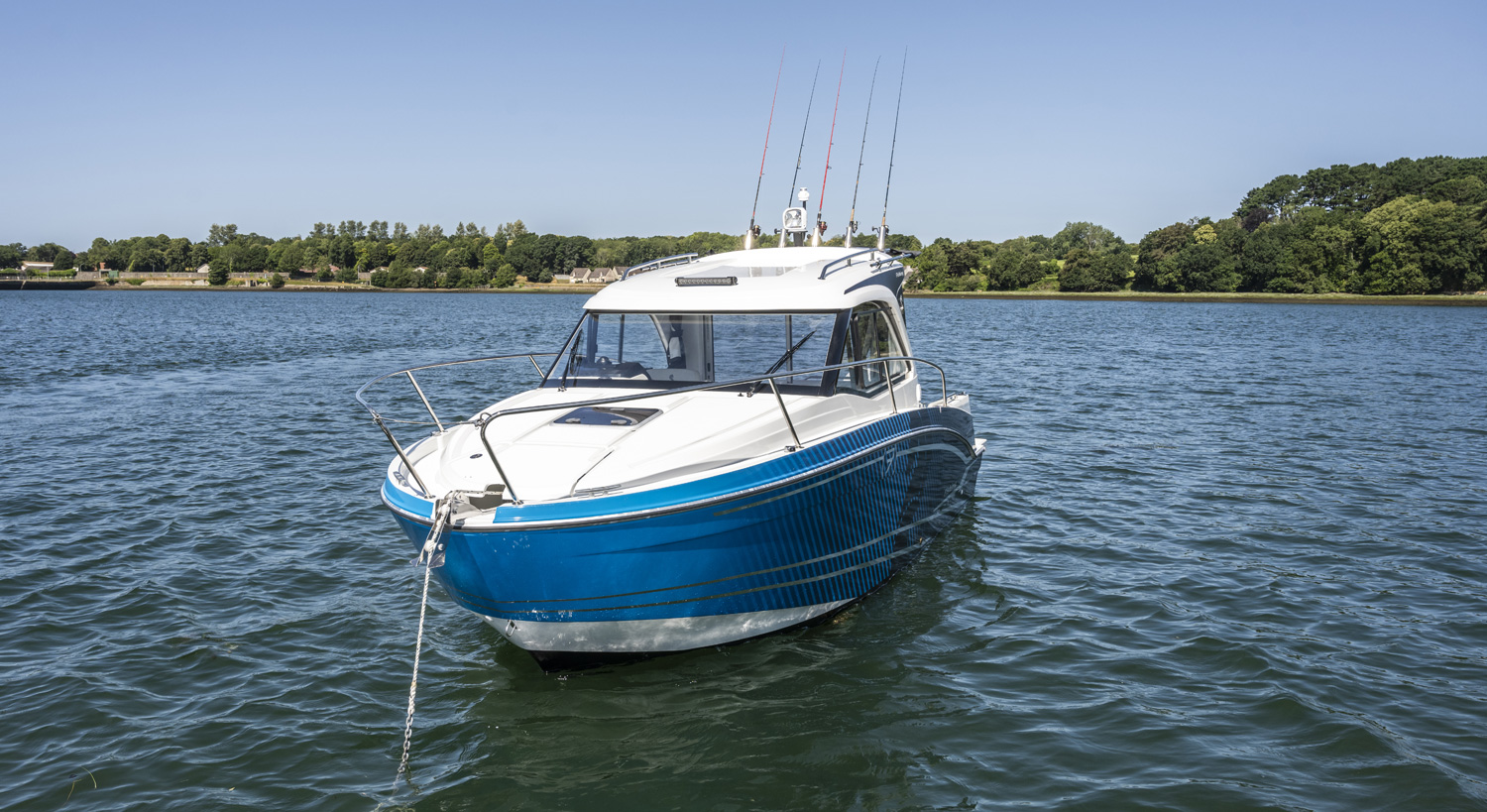 Antares 7 Fishing | BENETEAU