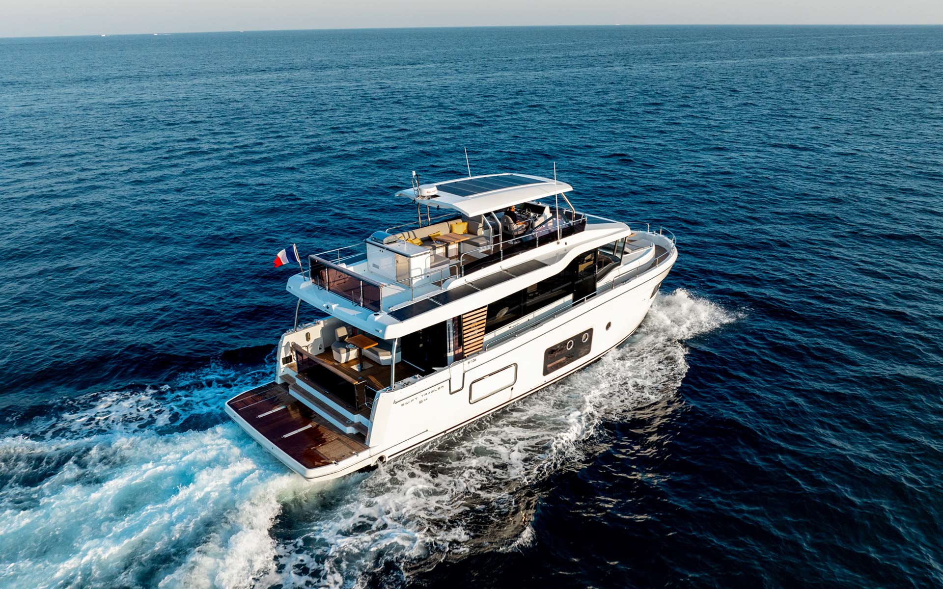Swift Trawler 54 | BENETEAU