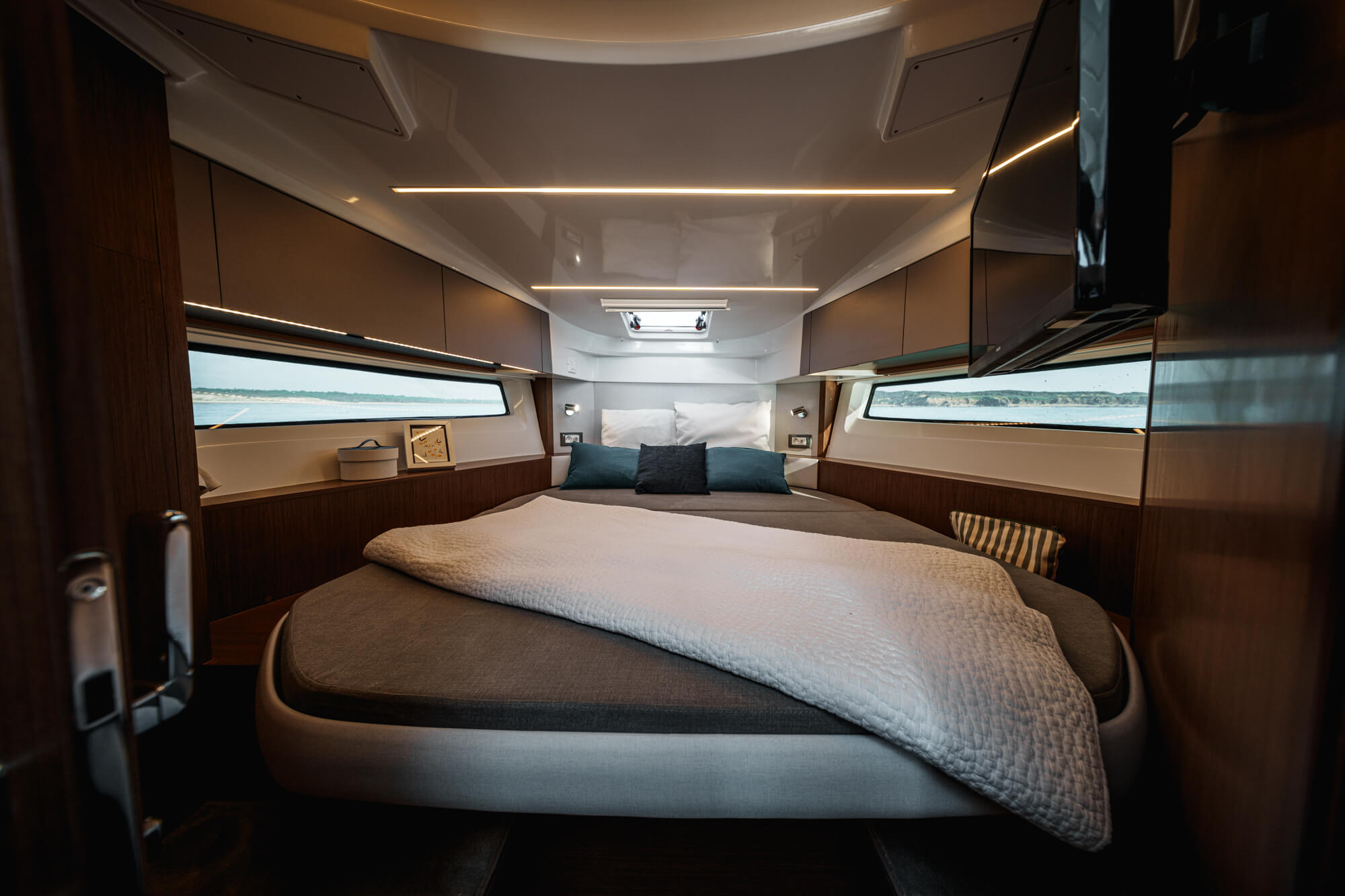 The new ANTARES 9: BENETEAU reinvents the weekender of reference | BENETEAU
