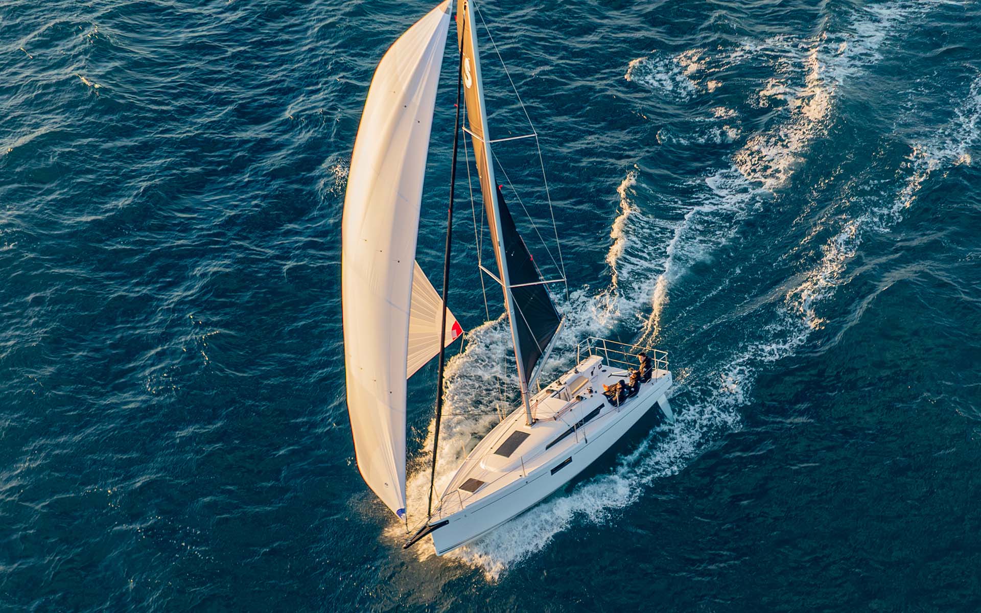 First 30 | BENETEAU