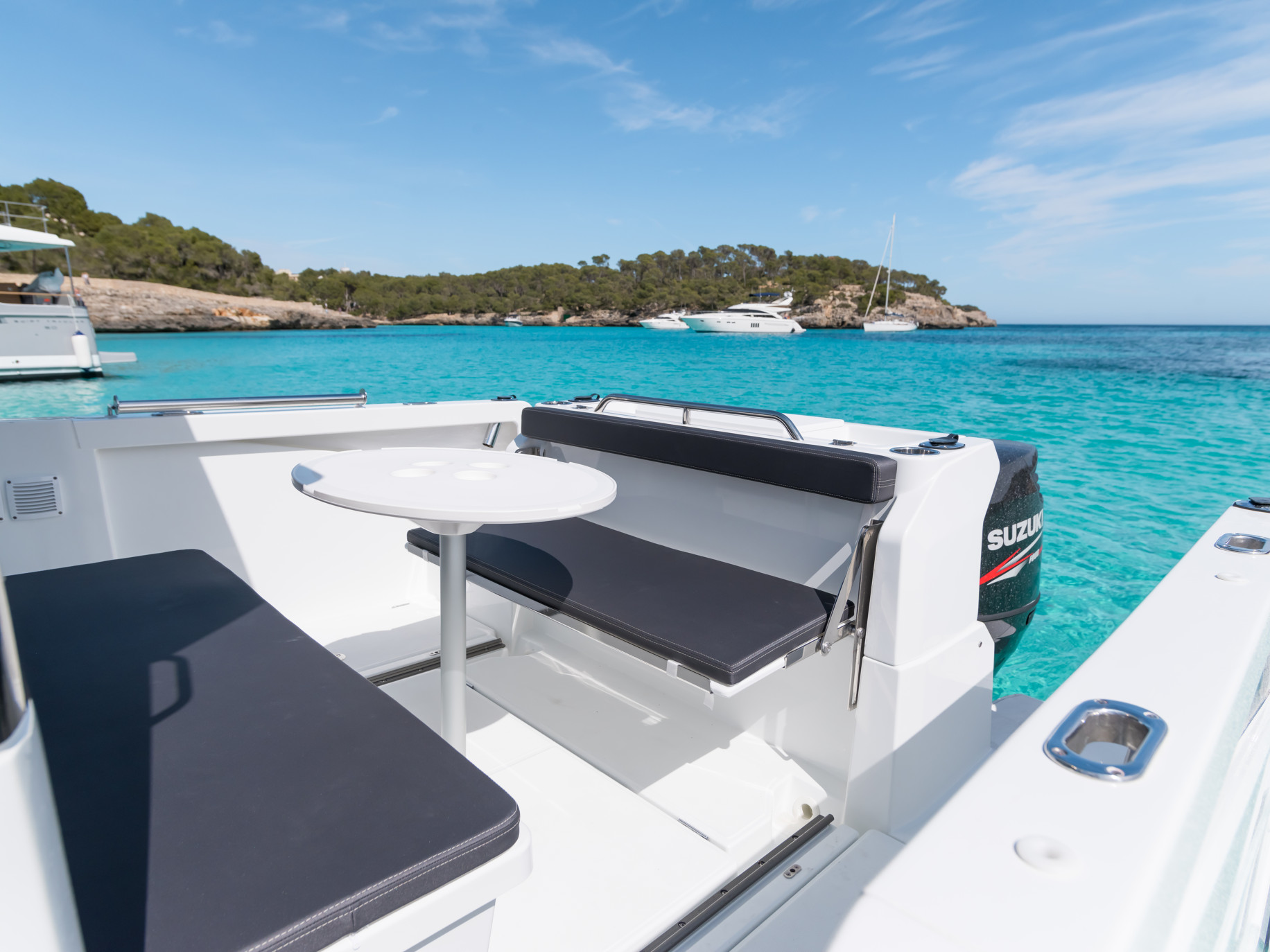 Motorboat Barracuda 8 - Powerboat Beneteau