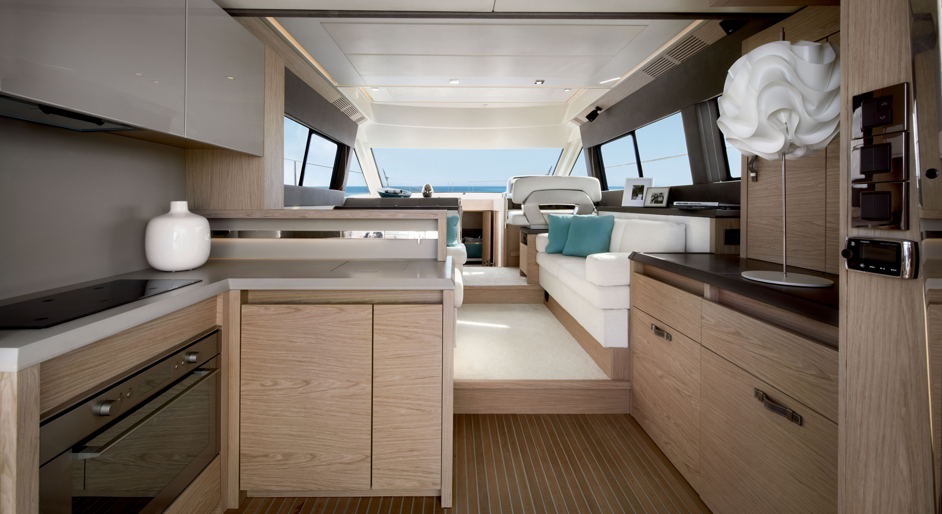Motorboat Monte Carlo 5 - Powerboat Beneteau USA