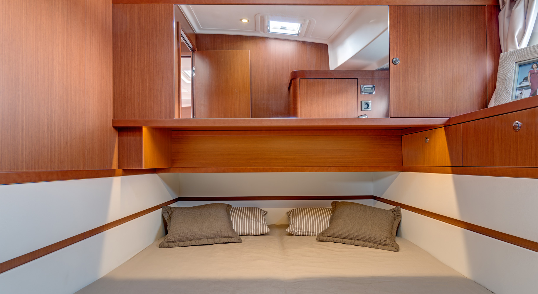 Motorboat Swift Trawler 44 - Powerboat Beneteau