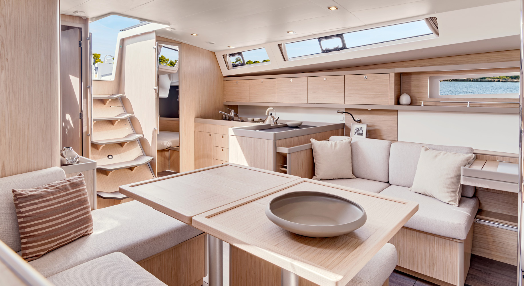 Sailboats Oceanis 45 - Sailing Yacht Beneteau USA