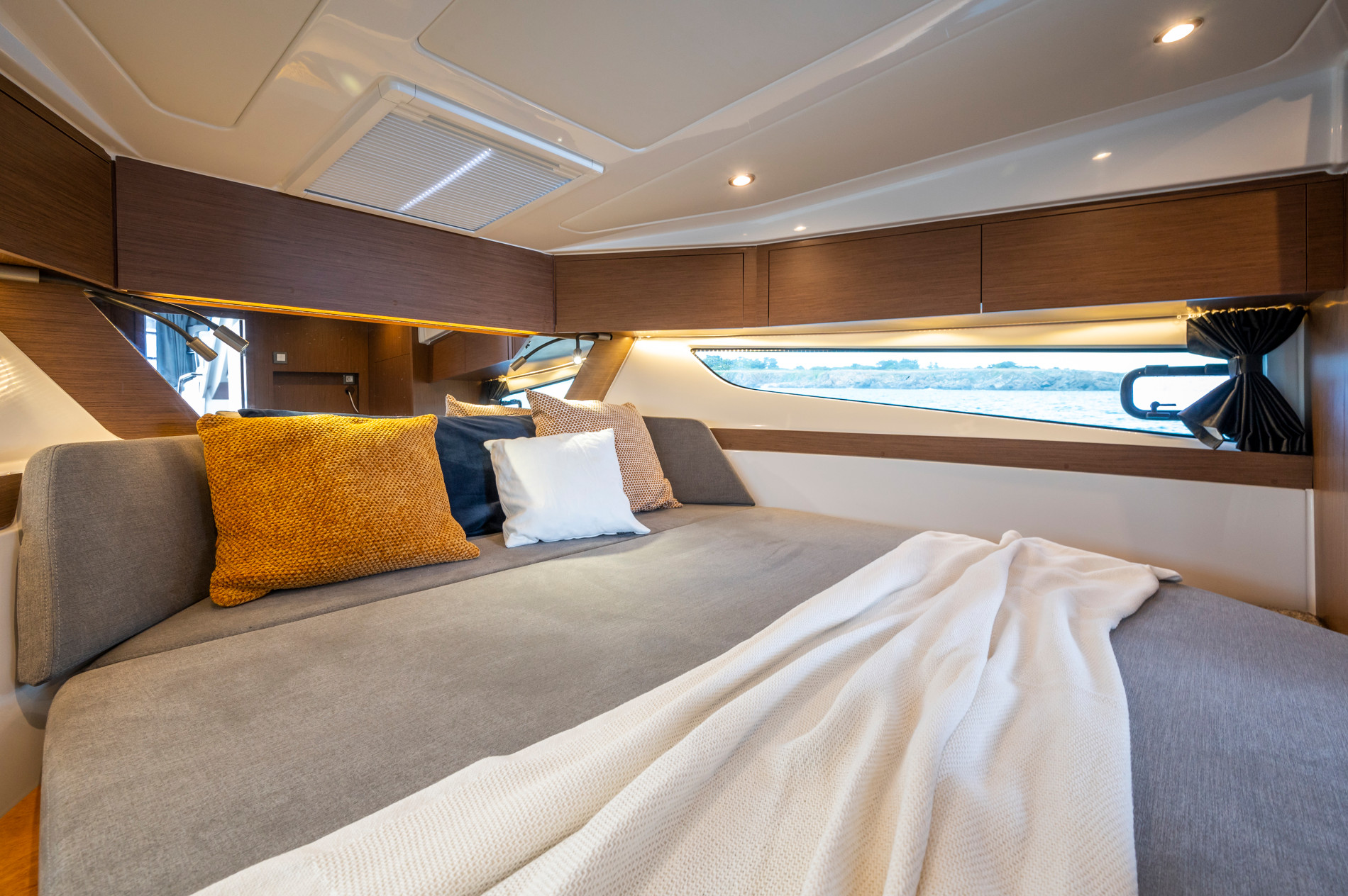 BENETEAU Antares 11 | The weekender that hits the right note