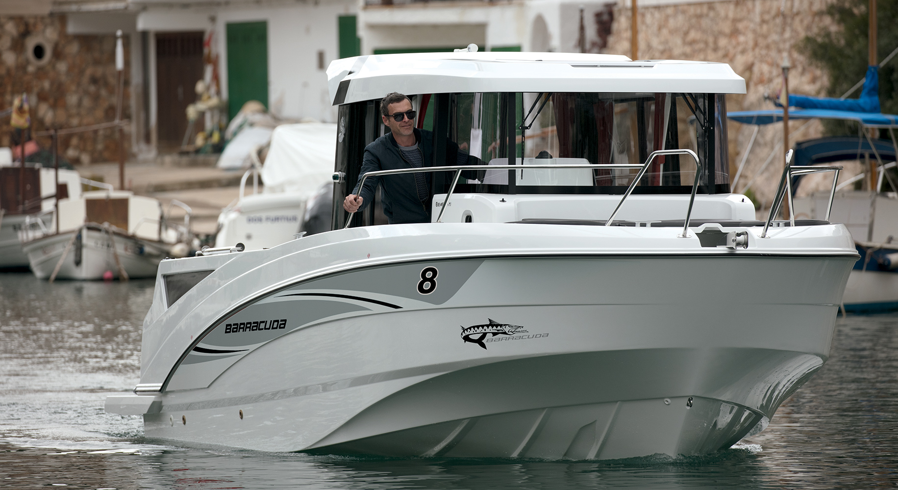 Motorboat Barracuda 8 - Powerboat Beneteau