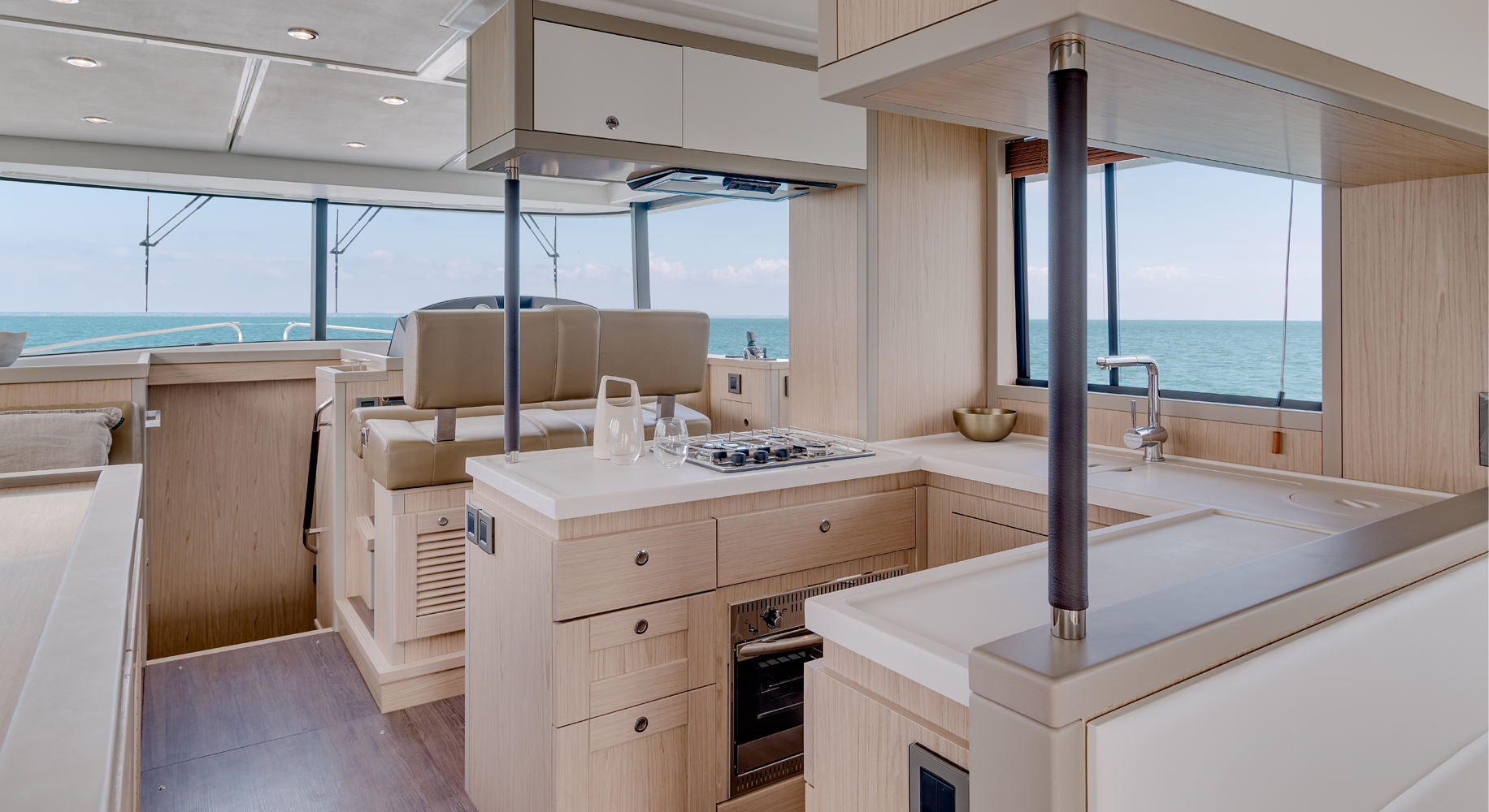 Motorboat Swift Trawler 50 - Powerboat Beneteau