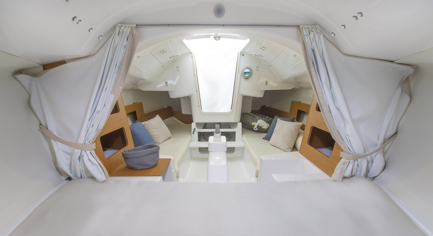 Sailboats First 20 - Sailboat Beneteau