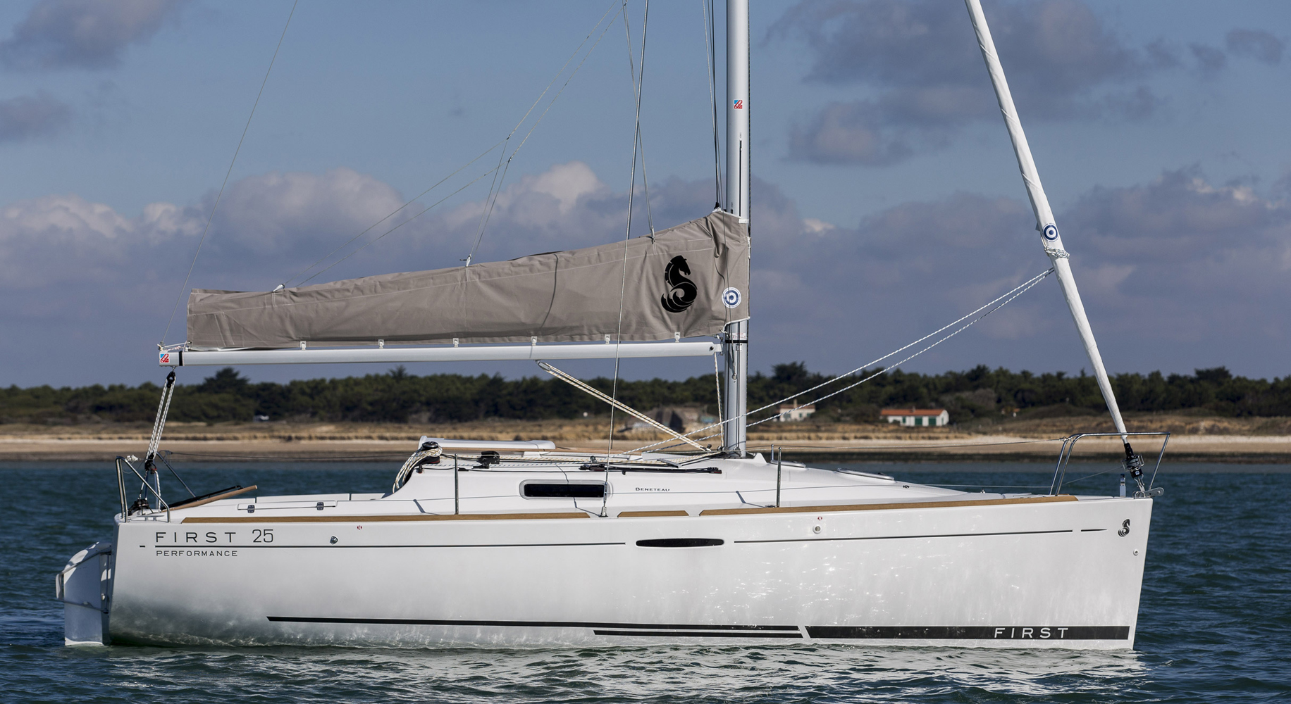 Sailboats First 25 | Old model BENETEAU