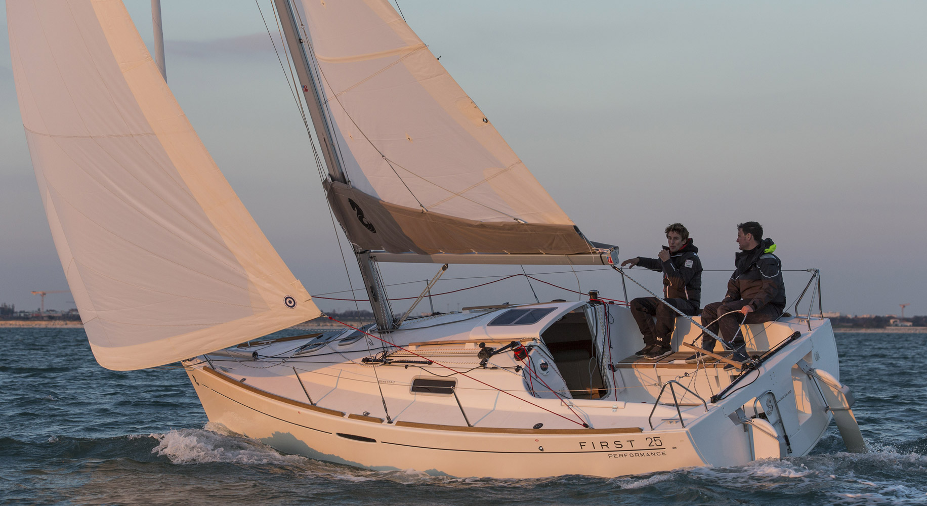 Voilier First 25 - Bateau à voile Beneteau