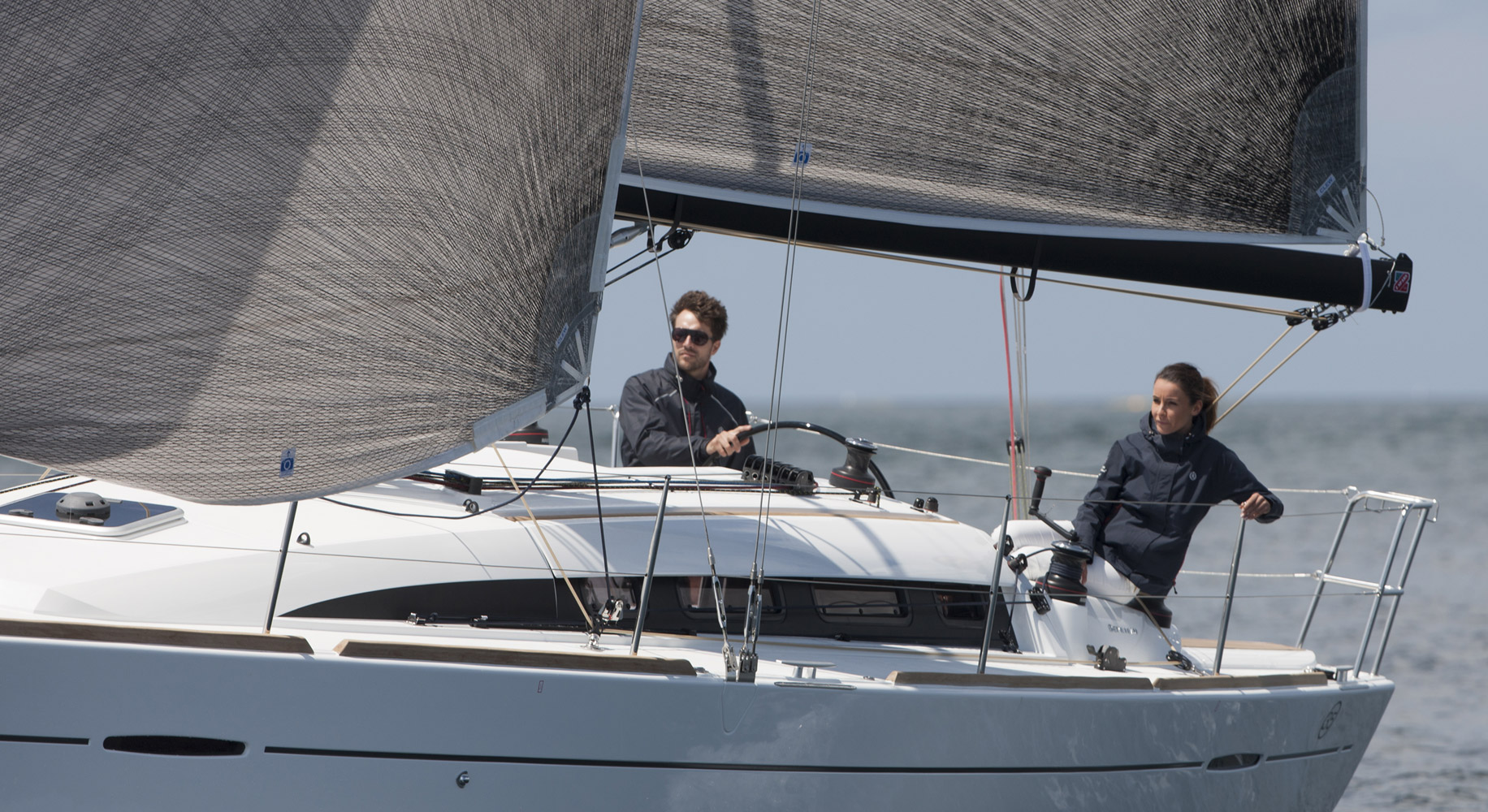 Sailboats First 35 - Sailing Yacht Beneteau