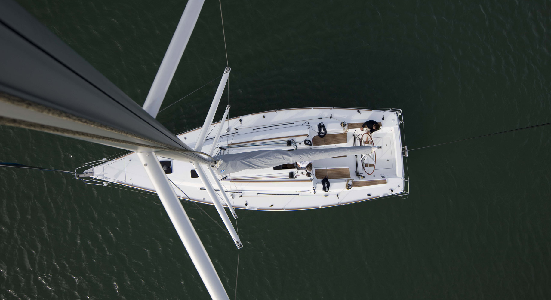 Sailboats First 40 - Sailing Yacht Beneteau