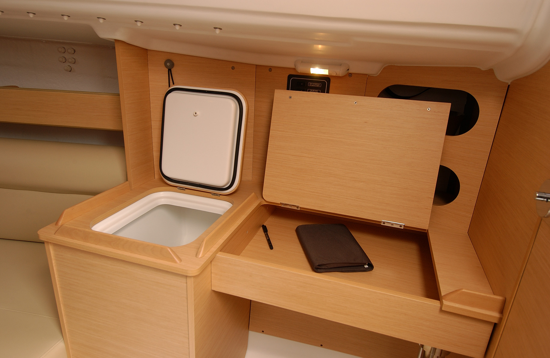 First 27.7 S | Bénéteau