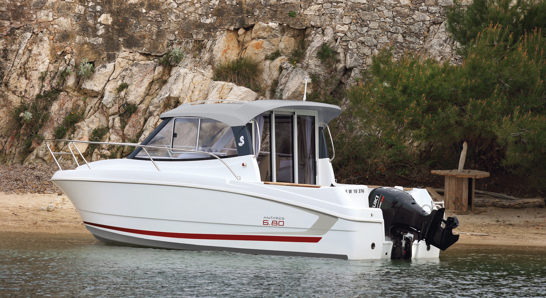 Bateau à moteur Antares In Bord 6,8 - Bateau Yacht Beneteau