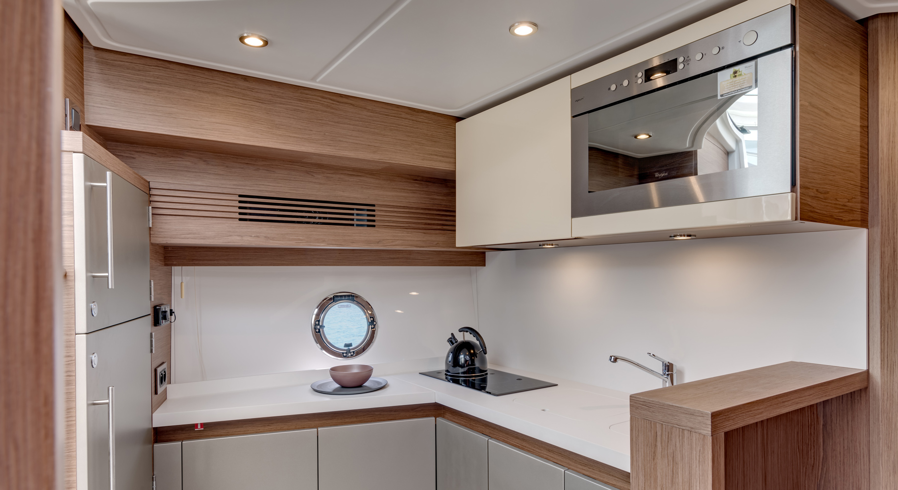 Motorboat Gran Turismo 46 - Powerboat Beneteau