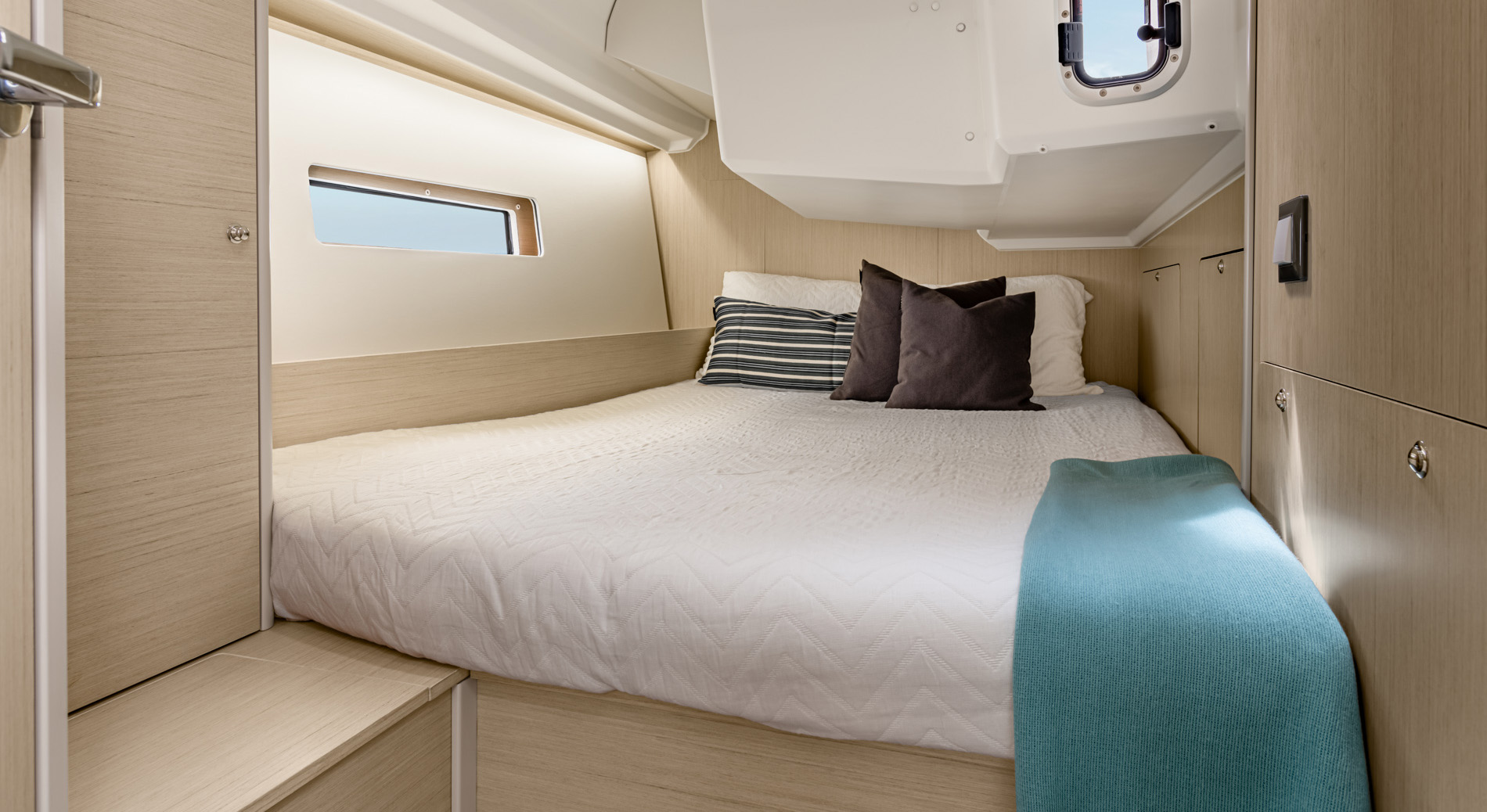BENETEAU Oceanis 40.1 | Comfortable In All Latitudes
