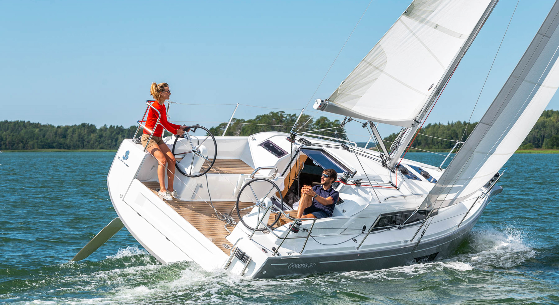 BENETEAU Oceanis 30.1 | The best little robust smart sailboat cruiser