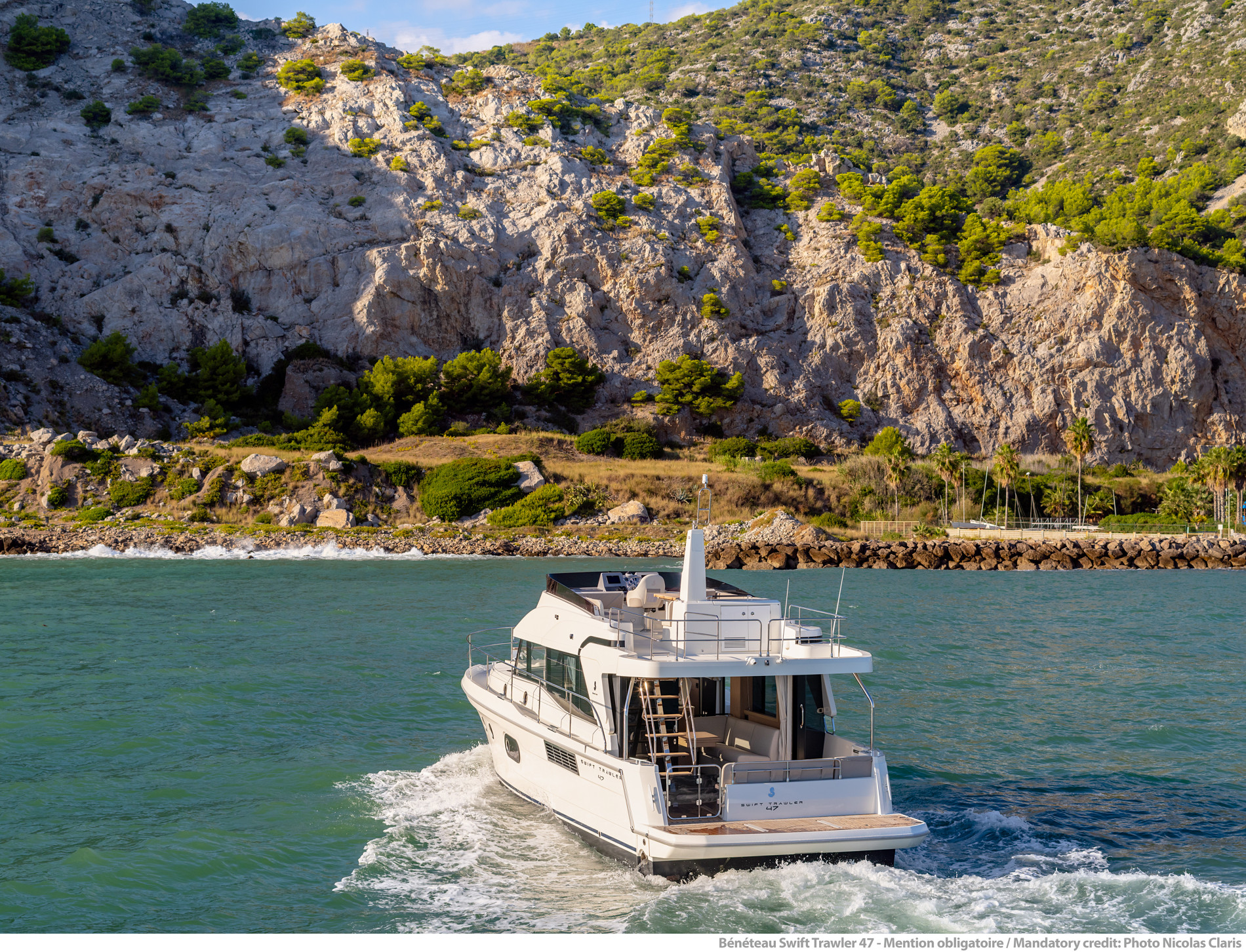 BENETEAU Swift Trawler 47 | The most entertaining trawler on the water