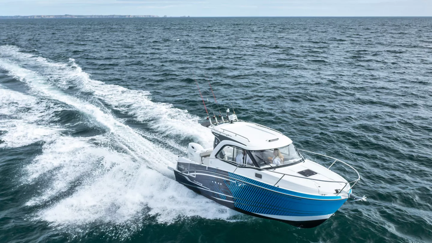 Antares 7 Fishing | BENETEAU