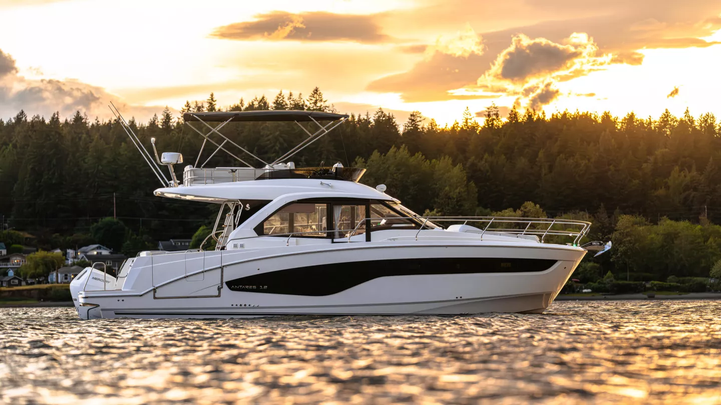 BENETEAU Antares 12 | The New Family Cruising Star
