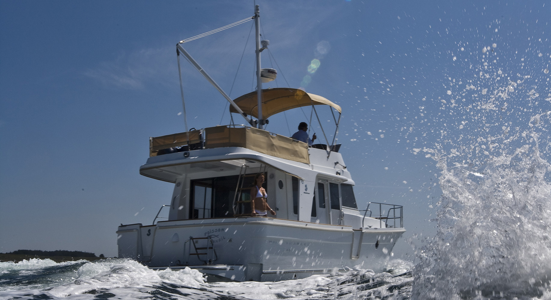 Motorboat Swift Trawler 34 - Powerboat Beneteau
