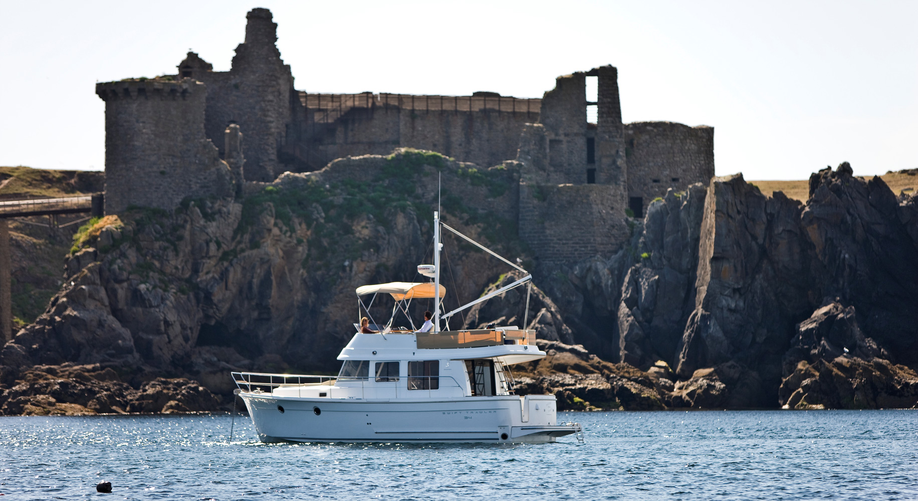 Motorboat Swift Trawler 34 - Powerboat Beneteau