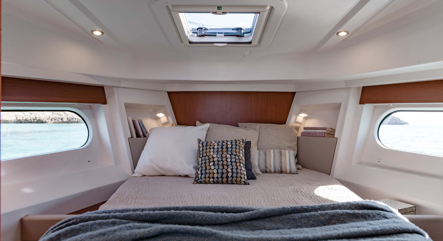 Motorboat Swift Trawler 30 - Powerboat Beneteau