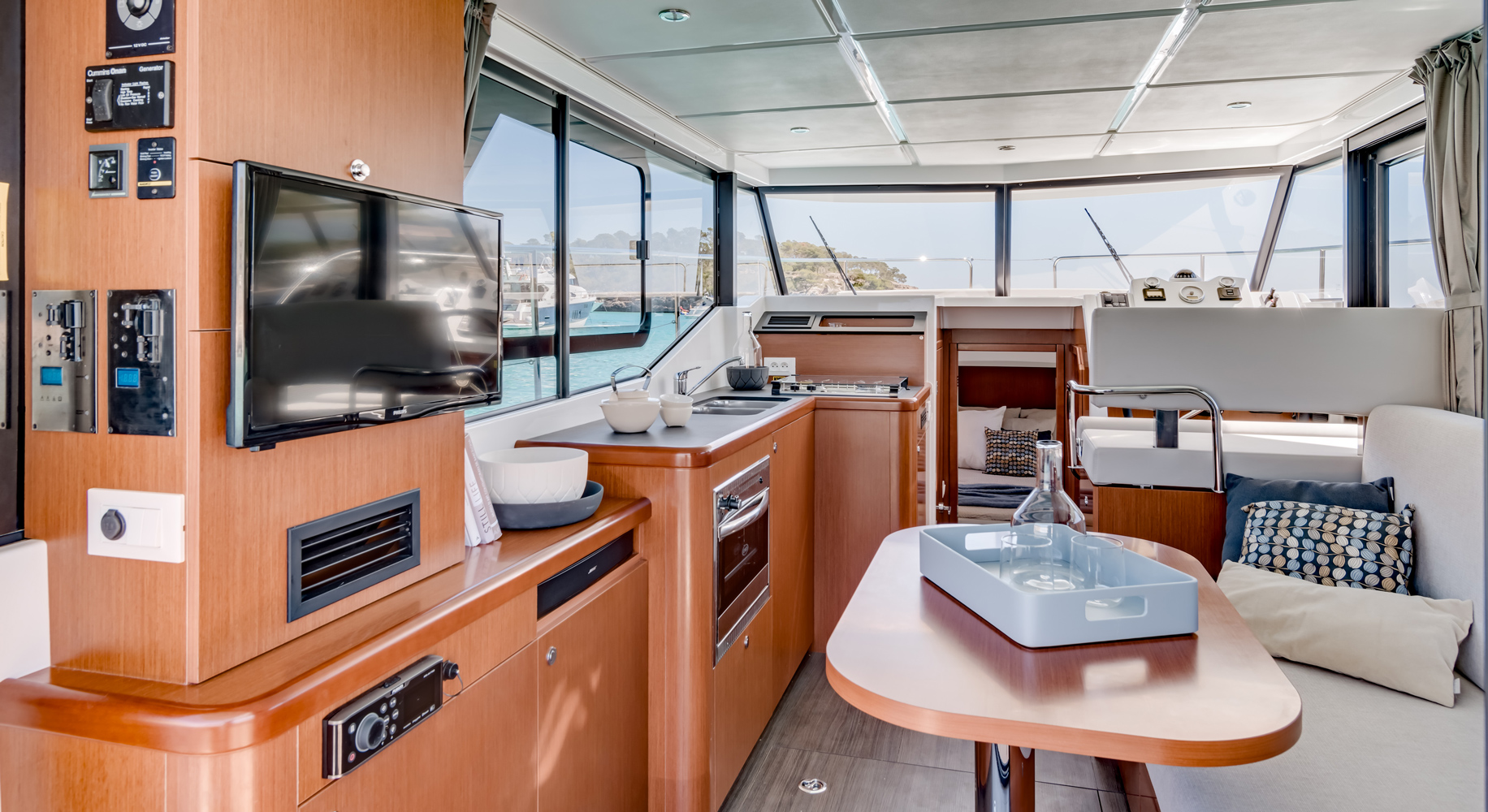 Motorboat Swift Trawler 30 - Powerboat Beneteau