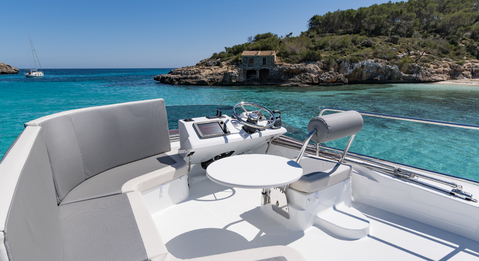 Motorboat Swift Trawler 30 - Powerboat Beneteau