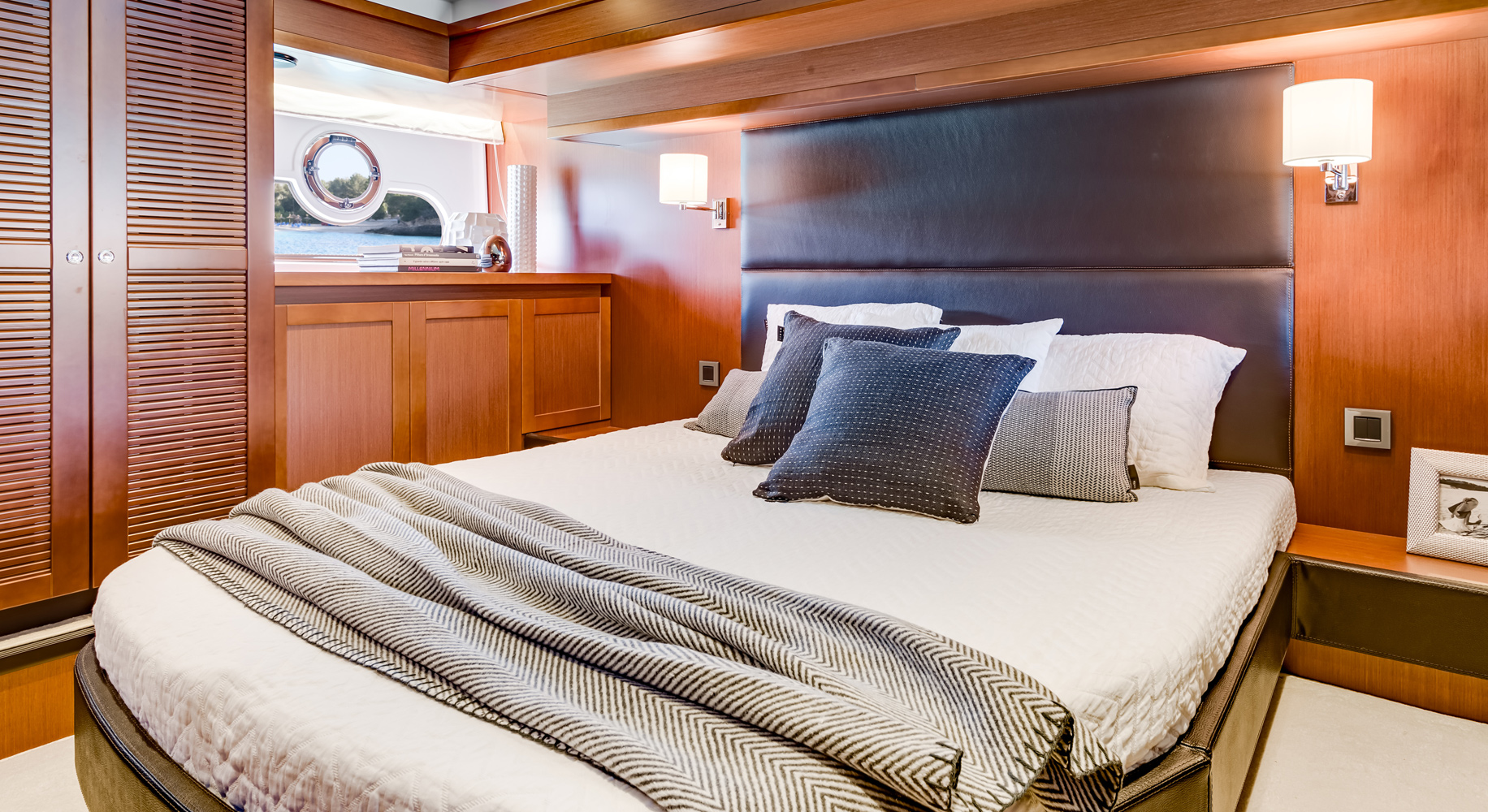 Motorboat Swift Trawler 50 - Powerboat Beneteau
